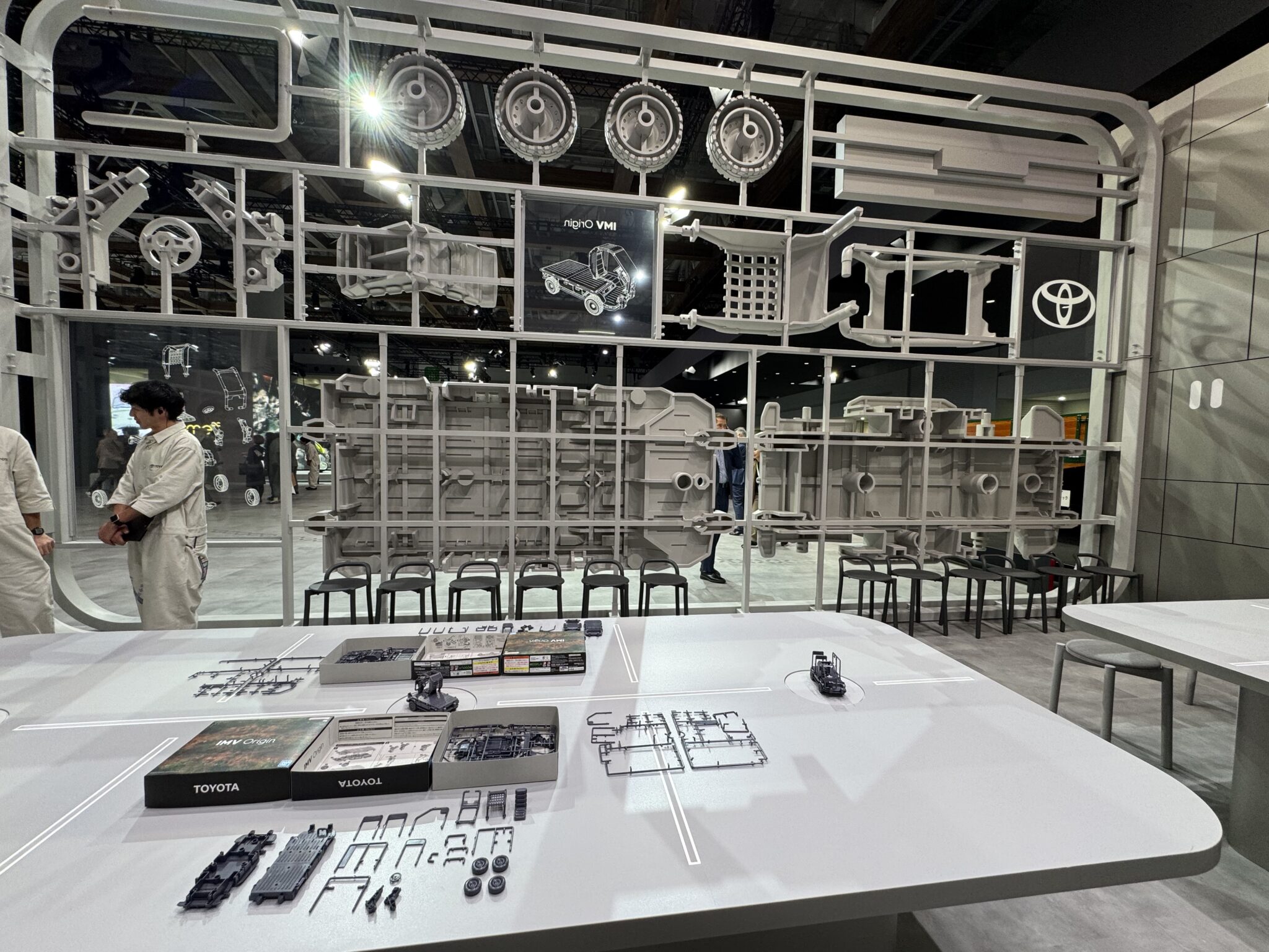 シンプル・イズ・ベストのIMV Originは、アフリカの未来を救うモビリティになるか。トヨタの本気ぶりを感じた - EFFECT